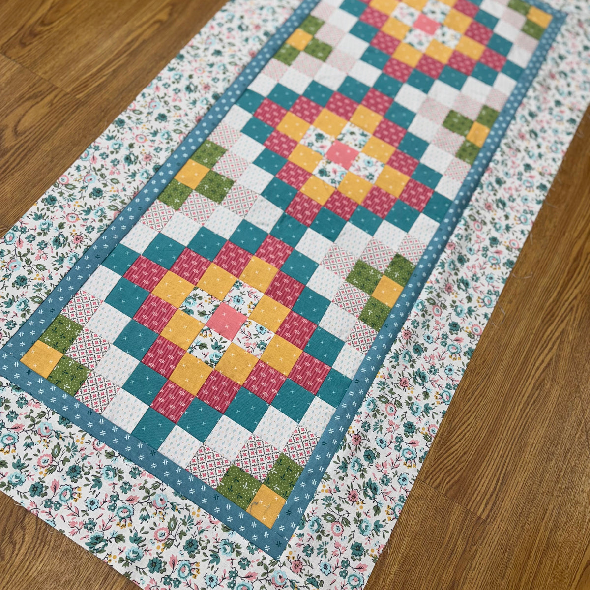 MOSAIC RUNNER GRID KIT – Quilter's Corner SD